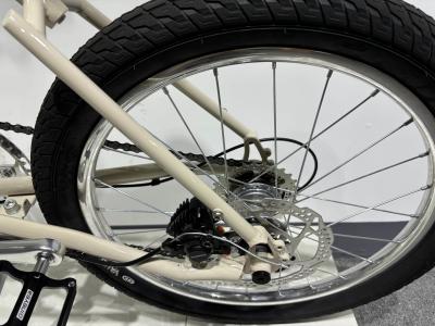 Cina 20 pollici di telaio in acciaio uomo City Hybrid Commuter Bike con velocità singola in vendita