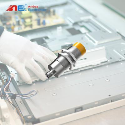 Cina Il lettore industriale Rotatably Embedded Or di IP67 RFID ha installato sul lettore industriale For Assembly Line del sostegno in vendita