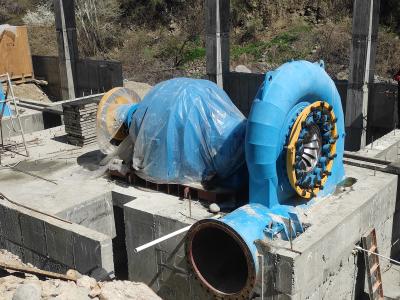 China Verticale/horizontale borstelloze waterturbinegenerator met snelheid 450-1000 t/min. Te koop