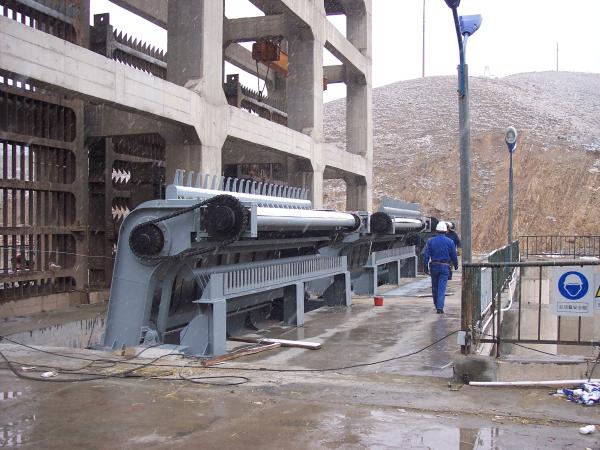 Quality Thickness 4.5 to 16 Mm Trash Rack Cleaning Machine with Speed Range 150RPM to for sale