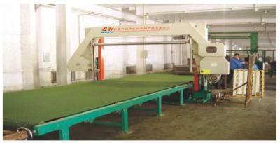 China Conveyor Type Worktable Horizontal Mattress Polyurethane Foam Block Converting Machine for sale