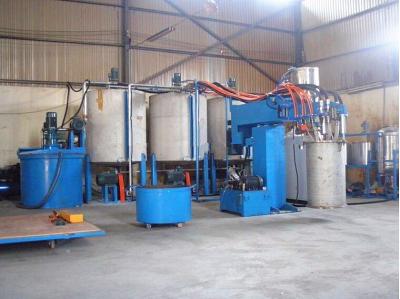 China Semi Auto Batch Foam Making Machine For Furniture , Sponge Manufacturing Machine for sale