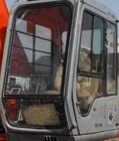 China 4457160 HITACHI Excavator Cab Window Tempered Glass Front Up Position A With Seal for sale