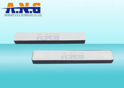 Cina Etichetta passiva di frequenza ultraelevata Rfid dell'anti metallo della spugna di spessore 8mm con il chip 9640 di Higgs -3 in vendita
