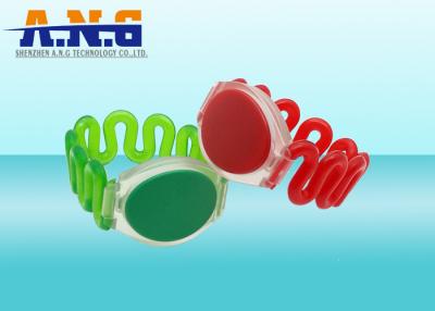 China 125KHz TK4100 EM4200 Waterproof PVC Rfid Wristbands For Leisure Clubs for sale