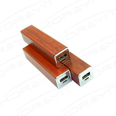 China Banco portátil de madera 2200mA del poder de los regalos promocionales, grabando el cargador del teléfono móvil del logotipo en venta