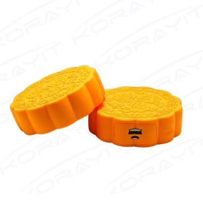 China Torta de luna de plástico portable de la energía 7800mAh Banco, PVC paquete externo de la batería, Personalizar Modelo en venta
