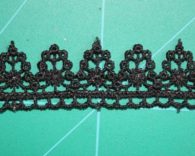 Cina Poli larghezza decorativa solubile in acqua di Dyeable 2cm della disposizione del pizzo nel colore nero/bianco in vendita