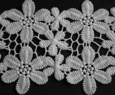 Cina Qmilch ha ricamato la disposizione decorativa del pizzo modello bianco/nero 11cm di fiore in vendita