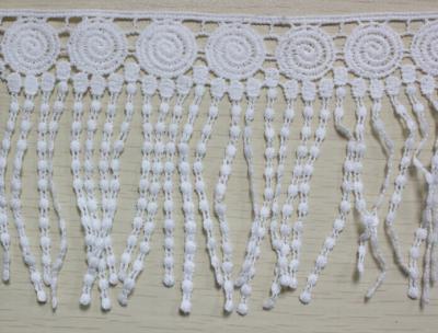 Cina Poli guarnizioni decorative solubili in acqua del pizzo del latte con 8cm nel bianco sporco in vendita