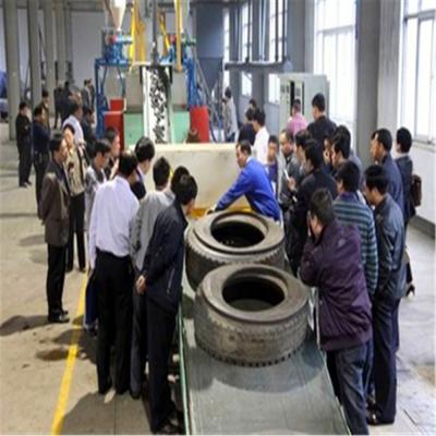 China Waste tire rubber recycling machine for making rubber powder for sale