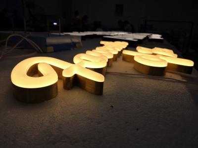 Cina I segni al neon all'aperto della lettera di Manica del LED ingialliscono/colpo rosso di 10mm per gli hotel in vendita