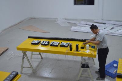 Cina Segni all'aperto PANTONE della lettera di acciaio inossidabile 3D LED/installazione fissata al muro di RAL in vendita