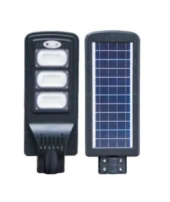 Cina 760Lm policristallino ha integrato le iluminazioni pubbliche solari 10AH con il pannello solare in vendita
