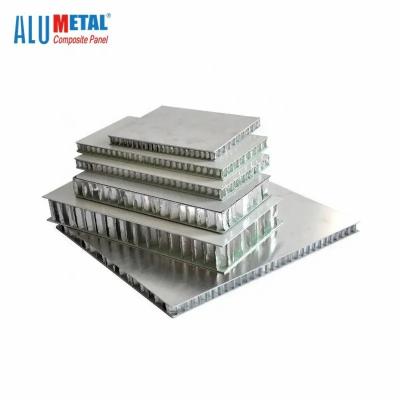 Cina Pannelli di alluminio resistente alla corrosione 0,5 - 3.0mm del favo per uso all'aperto in vendita