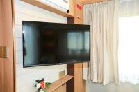 China LOGO Customization Supported Hotel Trailer for Customizable Interior Designs for sale