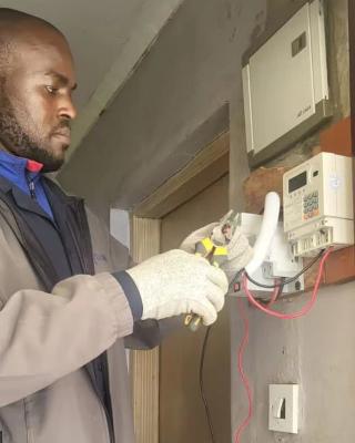 中国 耐久性および長持ち性試験のためのSTS標準プロトコルの50Hz周波数電気メーター試験装置 販売のため