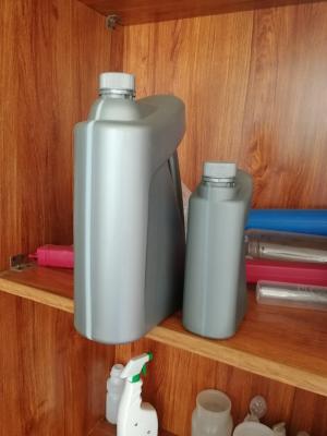 Cina etichettatura automatica di 5000ml Jerry Can Blow Molding Machine in vendita