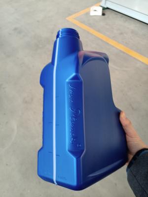 Cina Pp 5l Jerry Can Blow Molding Machine una doppia stazione di tre strati automatica in vendita