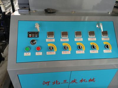 China O PE 8 moldes máquina de molde do sopro de 1 litro conectou o tipo giratório à venda