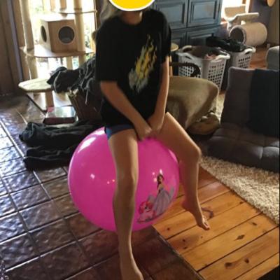 China Kids' Bouncy Jumping Ball with Rubber Handle 18''-24'' Diameter and Customized Design for sale