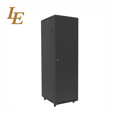 Chine Armoire de réseau en acier laminé à froid 18U pour charge statique de 800 kg à vendre