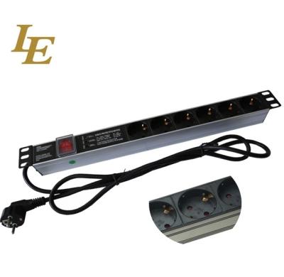 Cina Fabbricazione 8 modi Unità di distribuzione di potenza UE PDU 19 pollici montata per rack in vendita