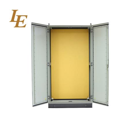 Chine LE IP55 Armoire de réseau debout au sol avec neuf profils pliés à vendre