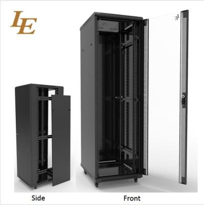 Chine Armoire de rangement de serveur 12U classique avec porte vitrée pour le stockage des équipements de communication à vendre