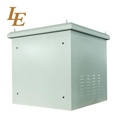 China IP65 Galvanized Steel Enclosure Outdoor Rack With Sun Cover Dustproof for sale