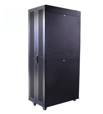 China CE RoHS Approved Rackmount Cabinet System Featuring Square Hole Mounting Rails Designed for Network Equipment Housing and Data Center for sale