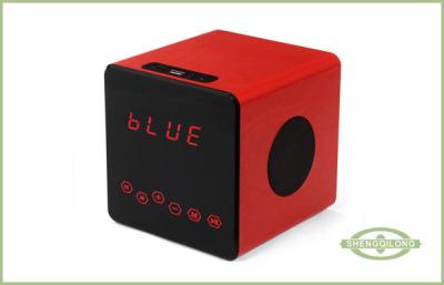 China Radio de Bluetooth Digital de la pantalla táctil, caja de altavoz de madera con la pantalla LED grande (S7300) en venta