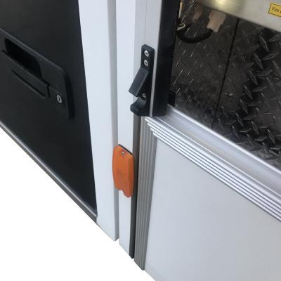 Cina Il tipo economico furgone chiuso di alluminio della sezione rotola sulla riparazione Calgary della porta in vendita