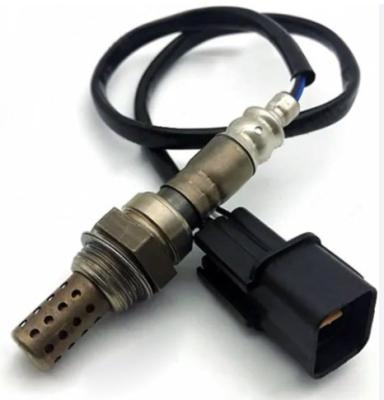 Cina OE NO. MD329341 Sensore di ossigeno automatico per sensore Lambda Mitsubishi dimensione filone M18x1.5 in vendita