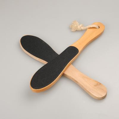 Cina Il piccolo doppio di legno della maniglia ha parteggiato dispositivo di rimozione professionale 25*6*1cm del callo del piede in vendita