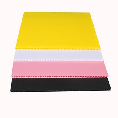 China 2-12mm Custom Size Different Color Corrugated Plastic 4x8/Coroplast Sheets for sale