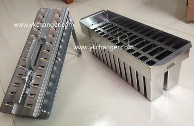 China Os paletas do gelado formam os moldes 2X13 de aço inoxidável 123ml com o 35ml que enche-se com o alinhador da vara do suporte da vara da hélice à venda