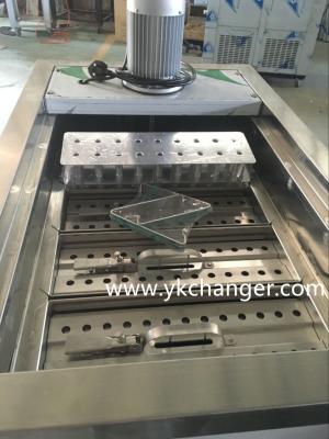 China La máquina comercial del congelador del polo de la máquina de la producción del helado incluyendo el hielo 4sets moldea y el alineador del palillo de alta calidad en venta