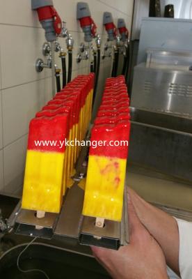 China O picolé de aço inoxidável do gelo molda a forma personalizada 2x13 26cavities 94ml que inclui o uso comercial do extrator da vara à venda