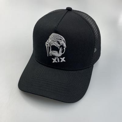 China Custom Embroidery Trucker Hats 5 Panel Waterproof 58CM for Four Seasons for sale