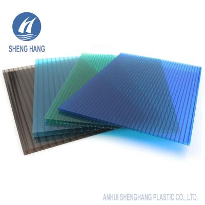 China folha gêmea da cavidade do policarbonato da parede de 6mm para o material de telhado de construção à venda