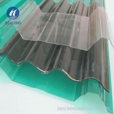 Cina 50um ha ondulato il policarbonato traslucido che copre i pannelli di rivestimento del tetto 6000mm in vendita