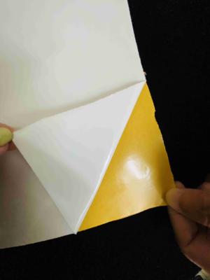 Cina Nastro per moquette rimovibile inodore impermeabile leggero pratico in vendita