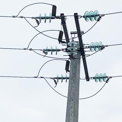 중국 팔각형 전화선용 전주 십자가는 11KV 33KV 뜨거운 복각 전기 요법 지상 처리를 무장합니다 판매용