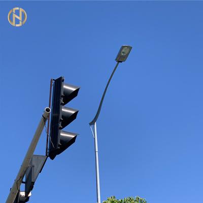 China Customizable Electical Outdoor Galvanized Light Pole With Spray Painting for sale