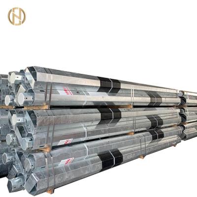 China Alto palo poste de Octadecagon con el sistema de iluminación de la inundación del LED los 20M los 30M los 35M los 40M en venta