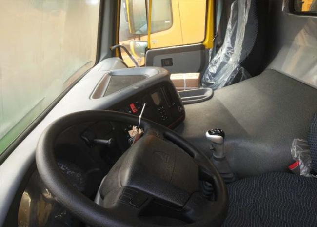 HOWO TIPPER TRUCK 8X4 CABIN SPECS