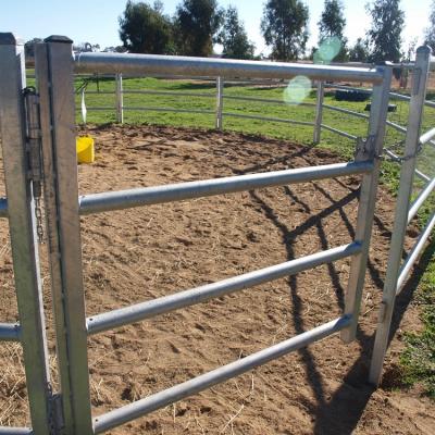 China Horse 2.1m X 1.8m Livestock Fence Panels Hot Dip Galvanized Pipe for sale