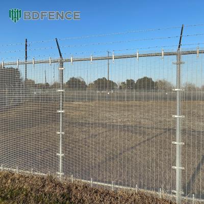China Customizable High Security Fence Panels Architectural Small Hole Wire Mesh Fence Anti Climb 358 Welded Mesh Fence Or Security for sale