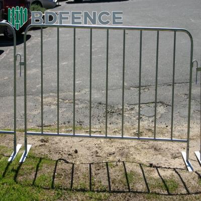 China Temporary Road Safety Traffic Metal Pedestrian Barriers With Inner Tube Distance 110mm 120mm 150mm for sale